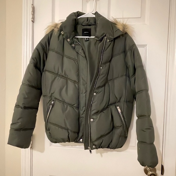 Forever 21 | Jackets & Coats | Green Puffer Jacket | Poshmark
